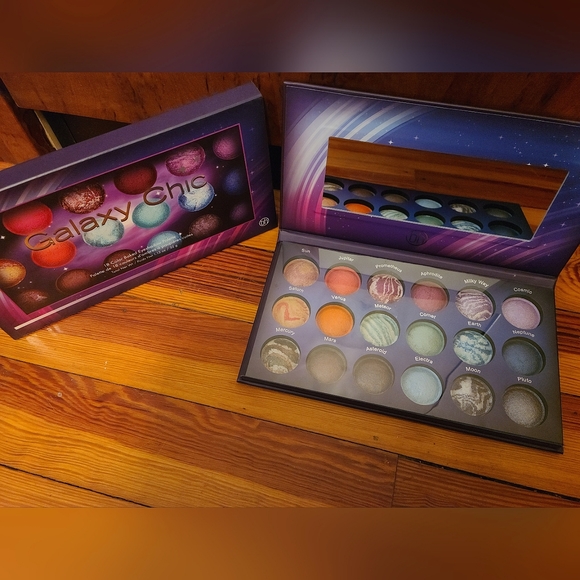 BH Cosmetics | Makeup | Bh Cosmetics Galaxy Chic Eyeshadow Palette ...
